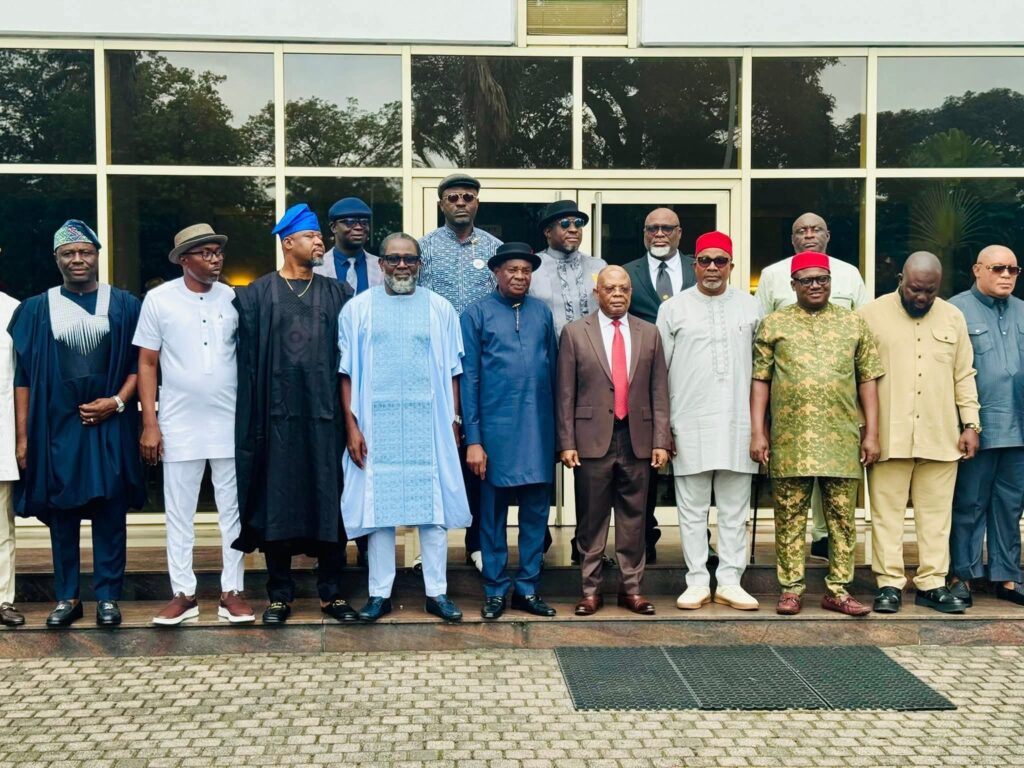 BREAKING: Rivers State Sole Administrator Swears in 23 Newly Elected LG ...